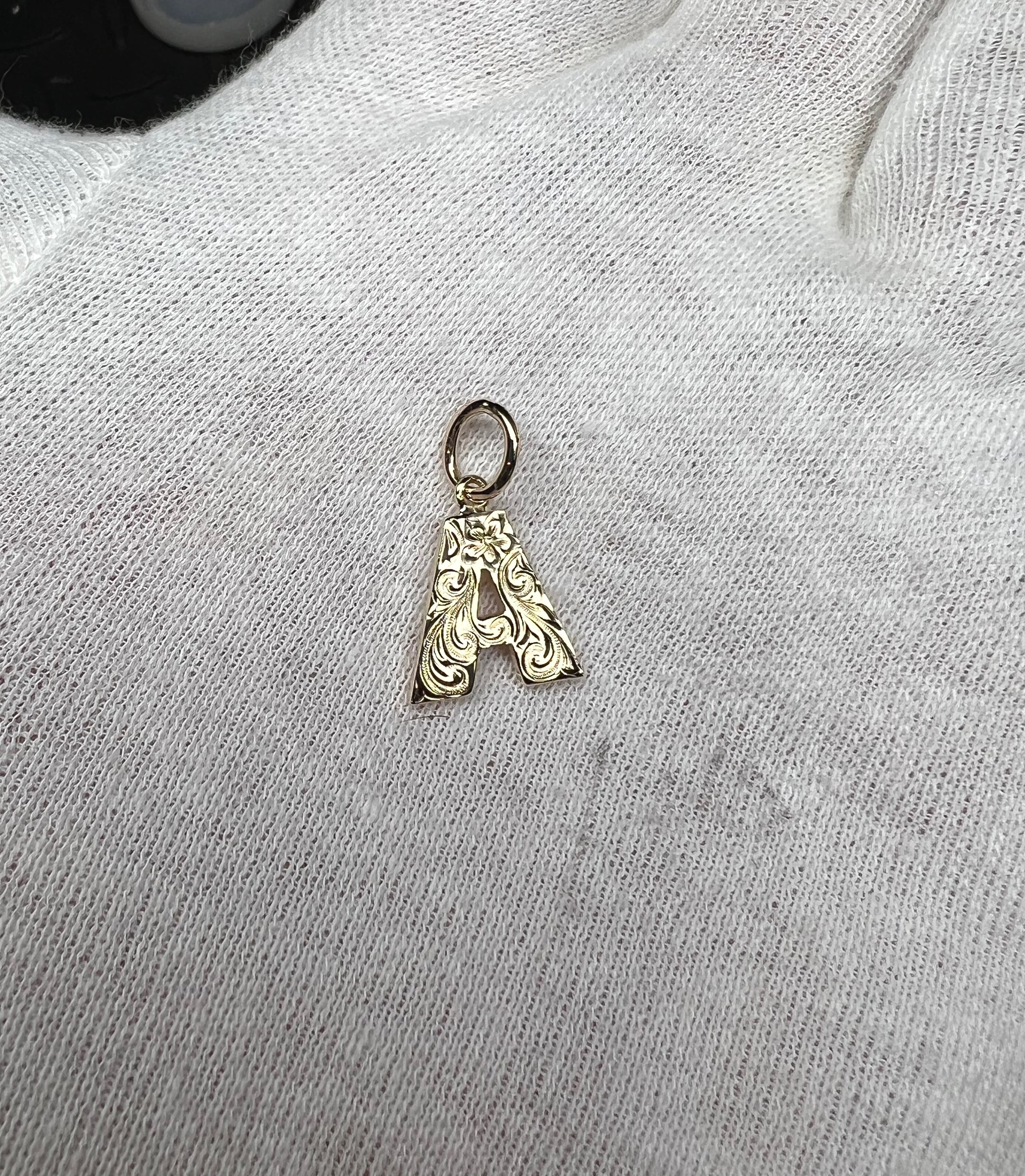 Custom Gold Letter Pendant | LeiLei Hawaiian Jewelry